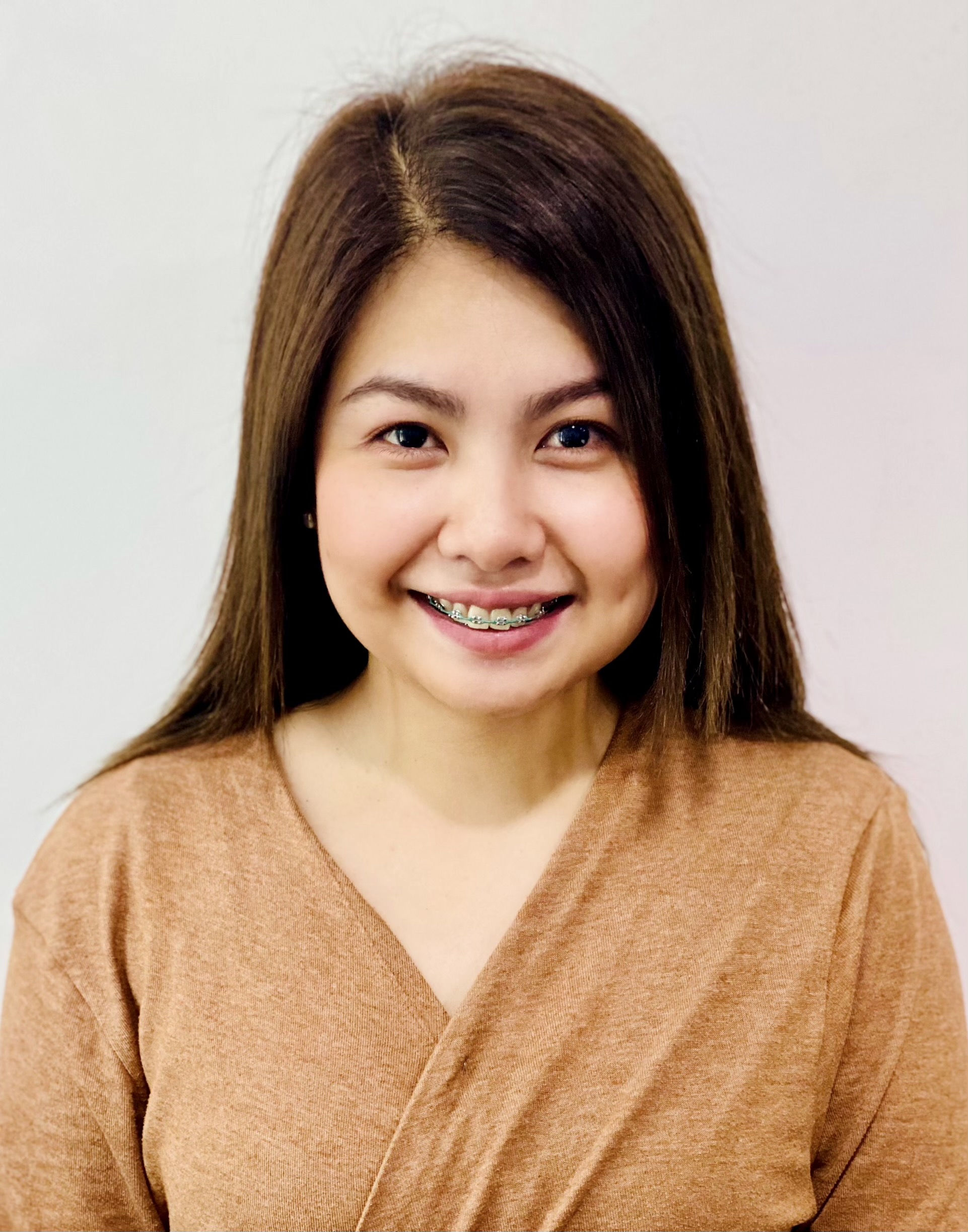 Lyle Vanessa Roa // Social Media Manager - Myprofile