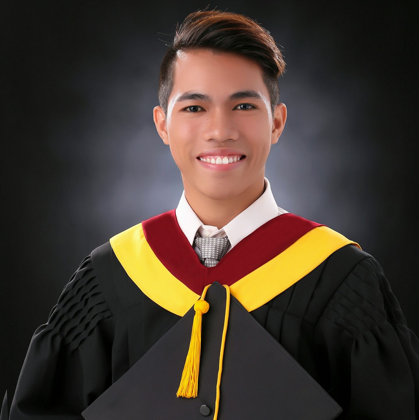 Joseph Abangan // Social Media Manager - Myprofile