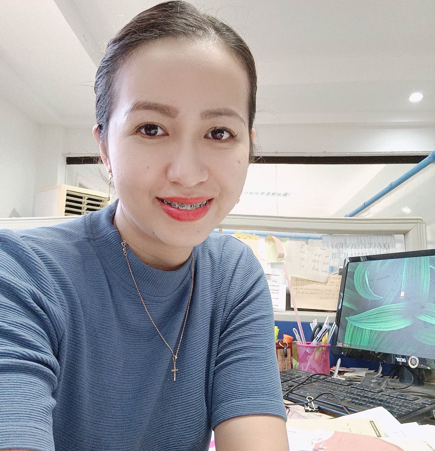 Roxanne R. Velasco // Virtual Assistant - Myprofile