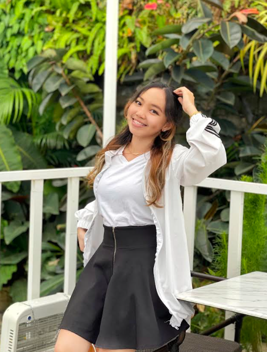 Angela Mallari // Social Media Specialist - Myprofile