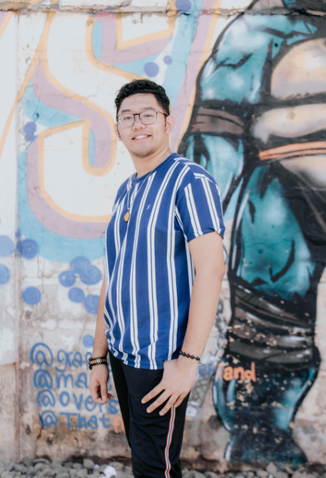 Mark D. Estella // Amazon Specialist - Myprofile