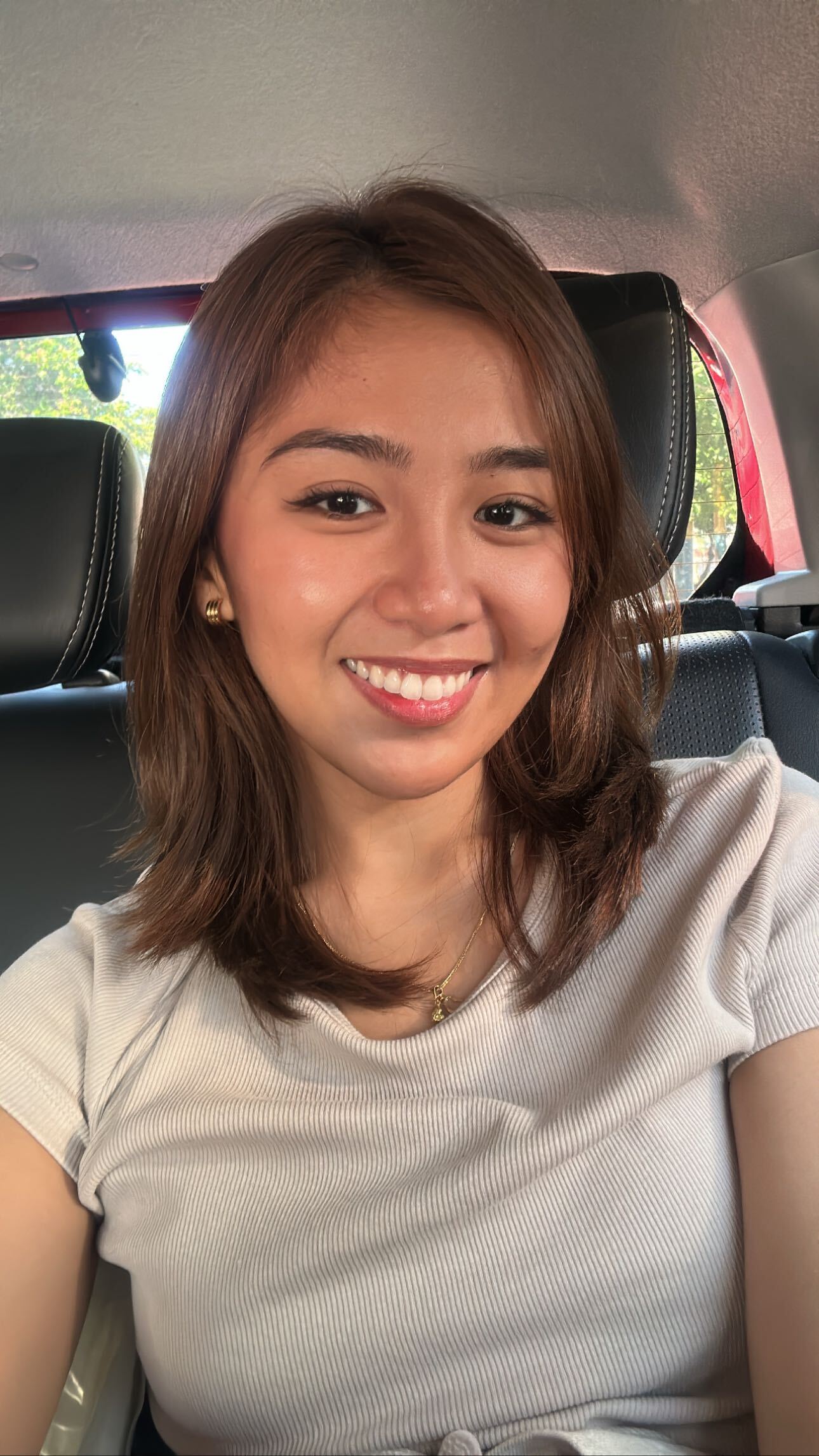 Christine M. Jimenez // Virtual Assistant - Myprofile