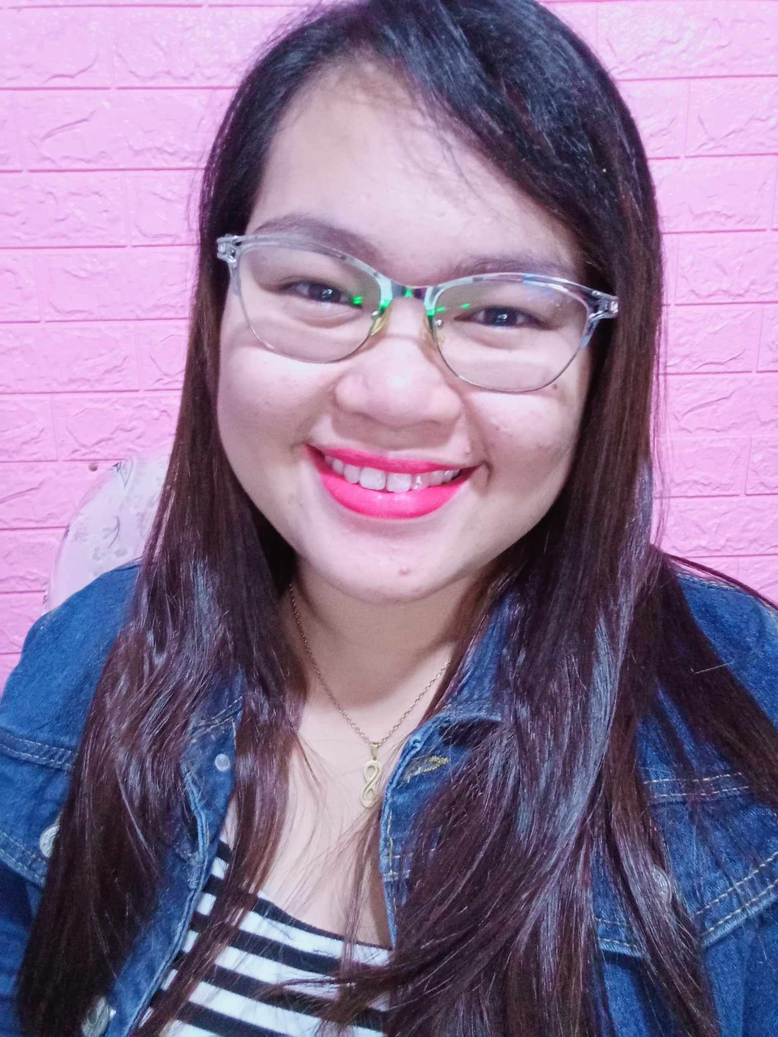 Mary Jane Abucayan Cami // Social Media Manager - Myprofile