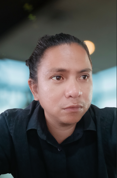 Miguel John Cleofe Climaco Jr. // Social Media Manager - Myprofile