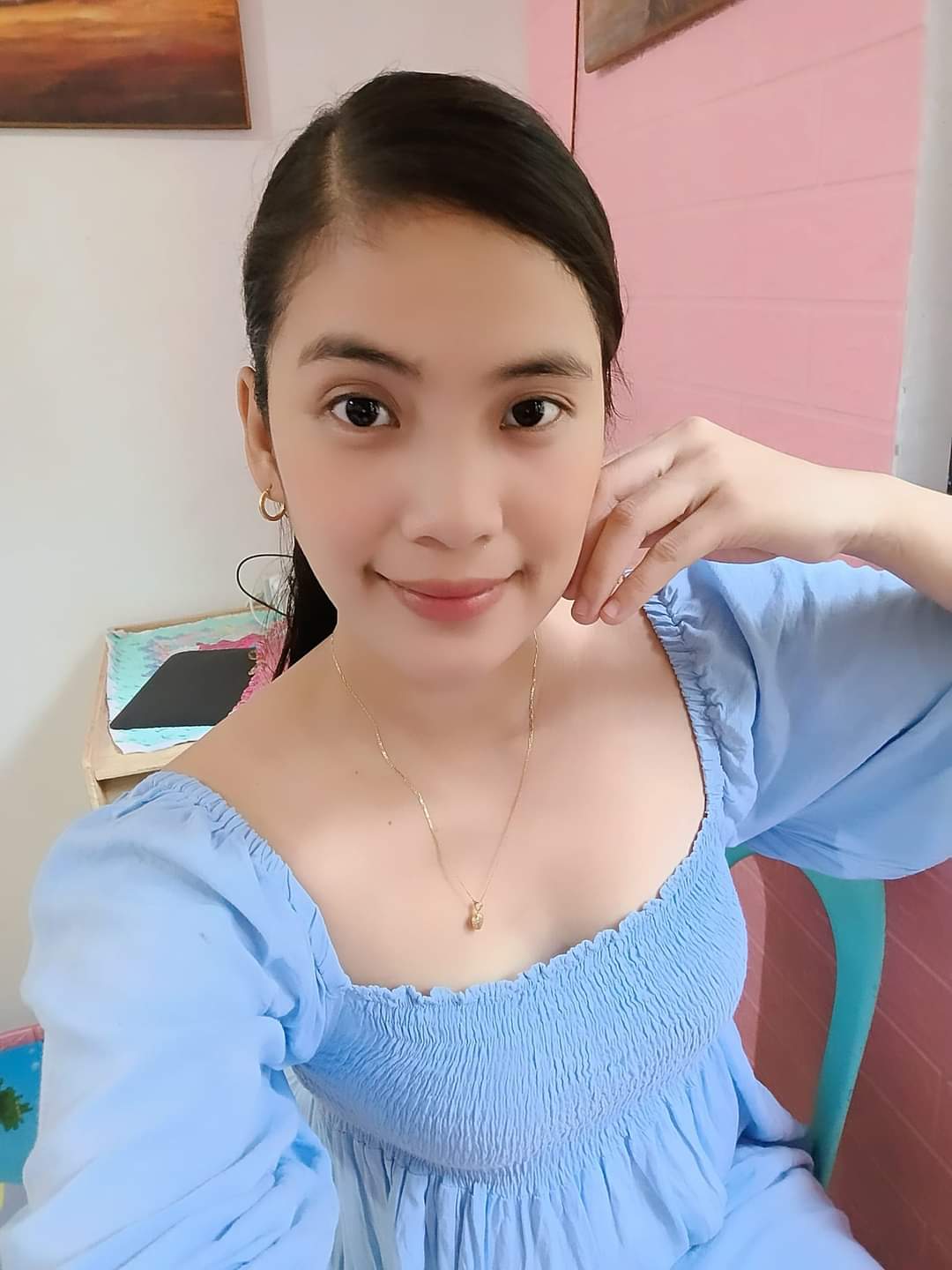 Elmarie M. Cedenio // Social Media Specialist - Myprofile