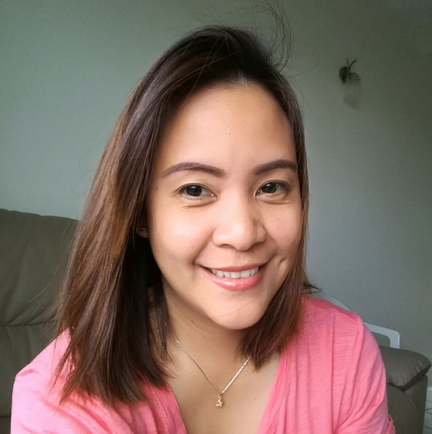 Cris C. Moulic // Social Media Expert - Myprofile