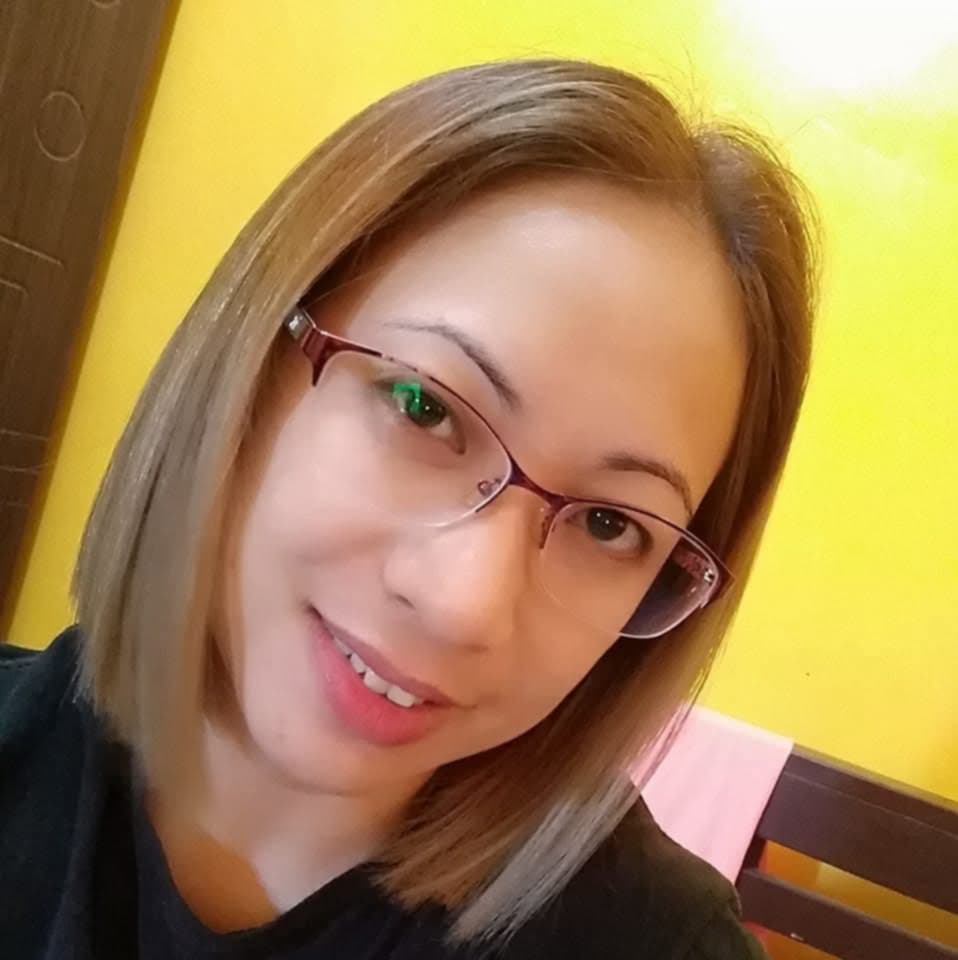 Joy Manalo De Jesus // SOCIAL MEDIA MANAGER - Myprofile