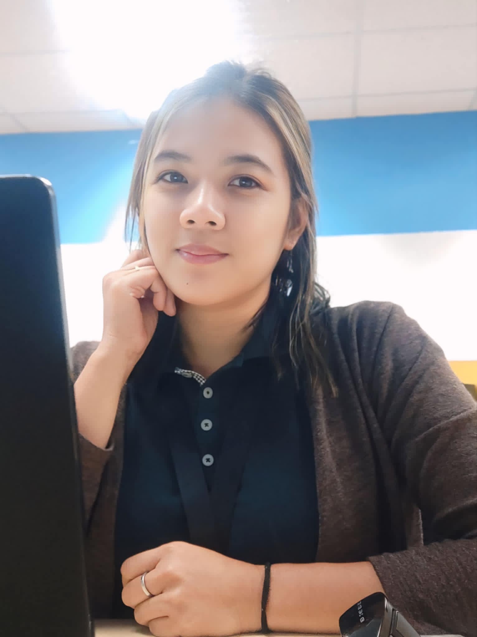 She Quinapondan // Social Media Manager - Myprofile