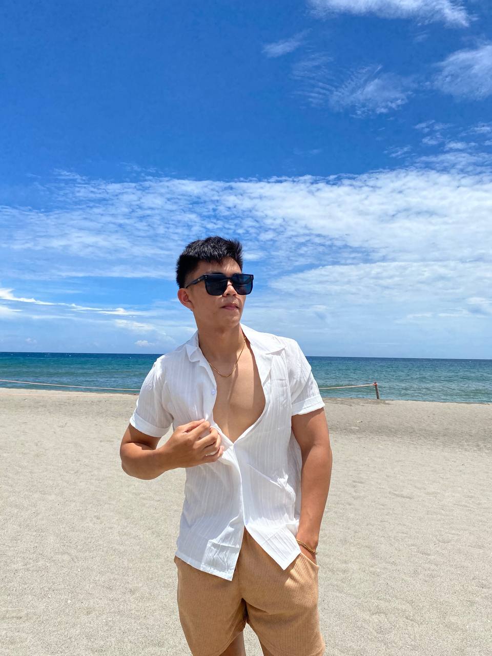 Francis Yurry V. Salonga // Graphic Designer - Myprofile